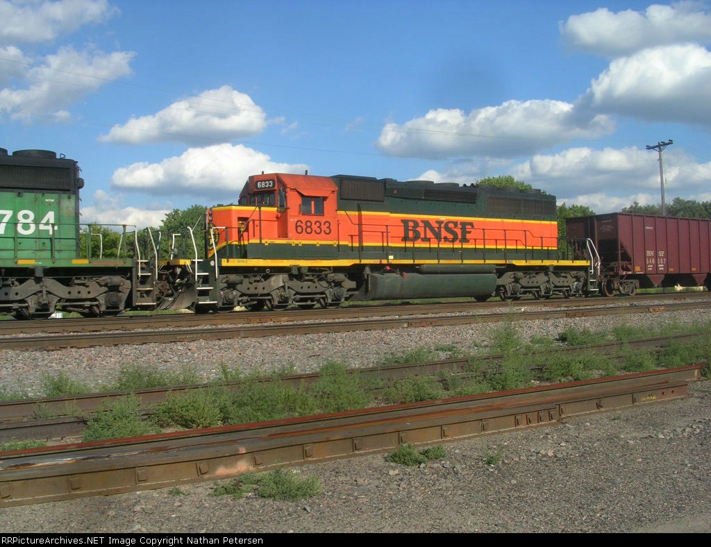 BNSF 6833